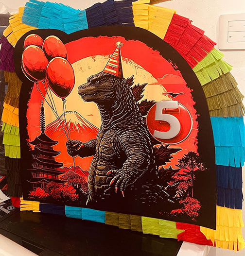 Ultraman - Pinata - Custom Age – MATTEO PARTY